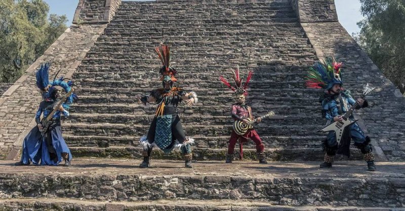 Ellos son AZTECA, la Banda mexicana que triunfa en Europa con metal ...