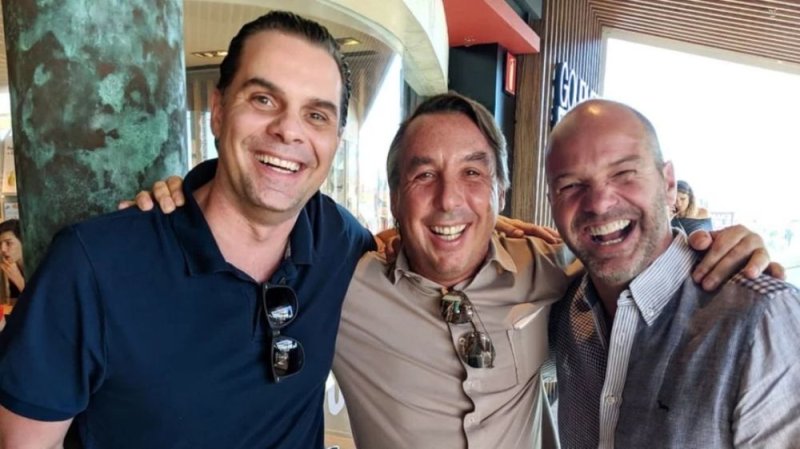 La historia detrás de la foto de Martinolli y Luis García con Azcarraga ...